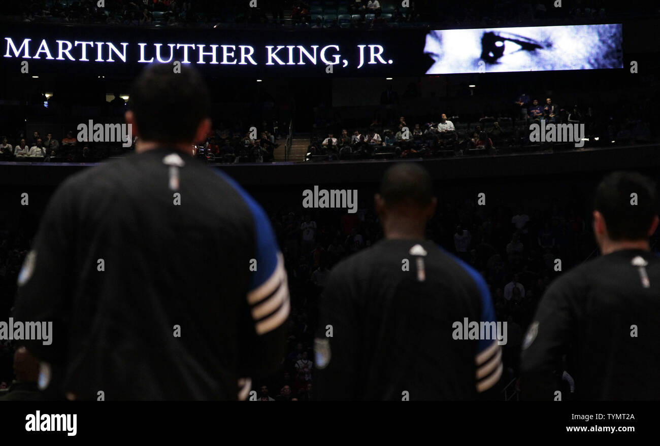 New York Knicks, Orlando Magic players and fans take a moment to honor ...