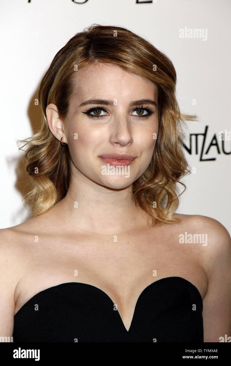 Emma Roberts arrives for the Metropolitan Opera's Premiere of Jules ...
