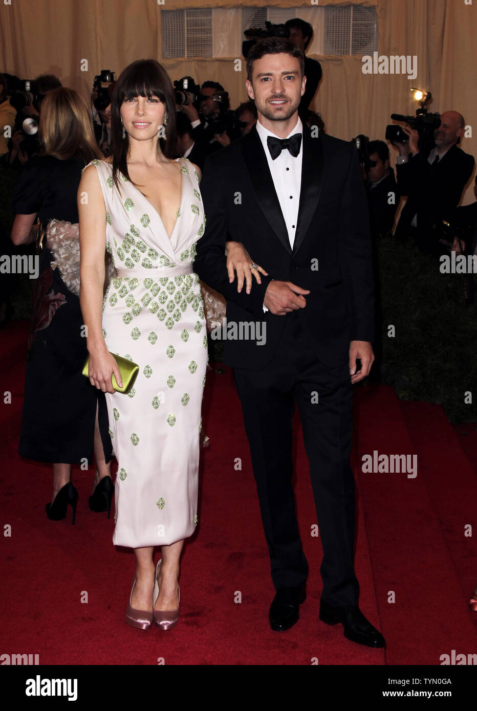 Justin Timberlake and Jessica Biel arrive on the red carpet at the ...