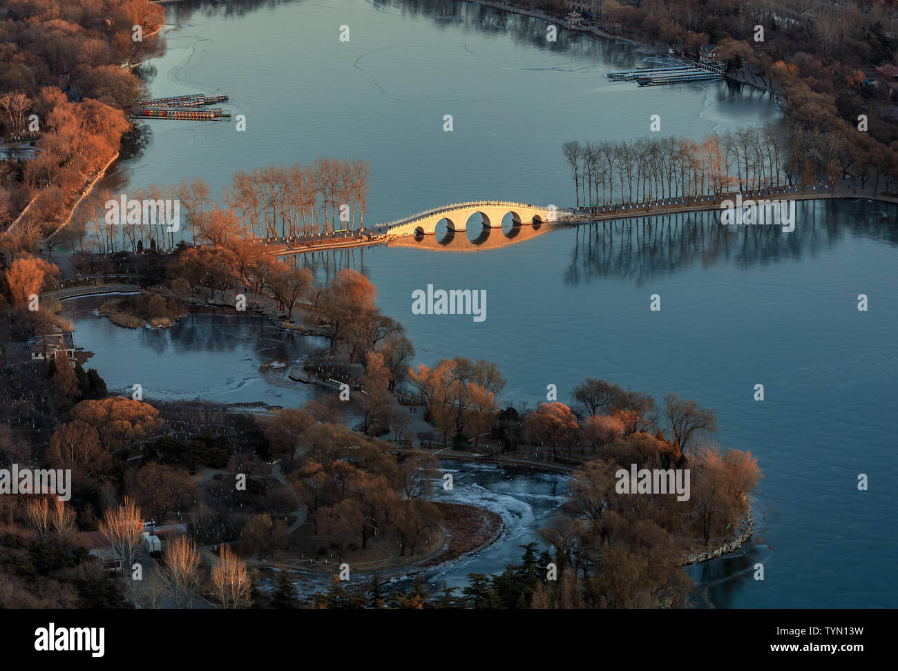 Five hole arch bridge hi-res stock photography and images - Alamy