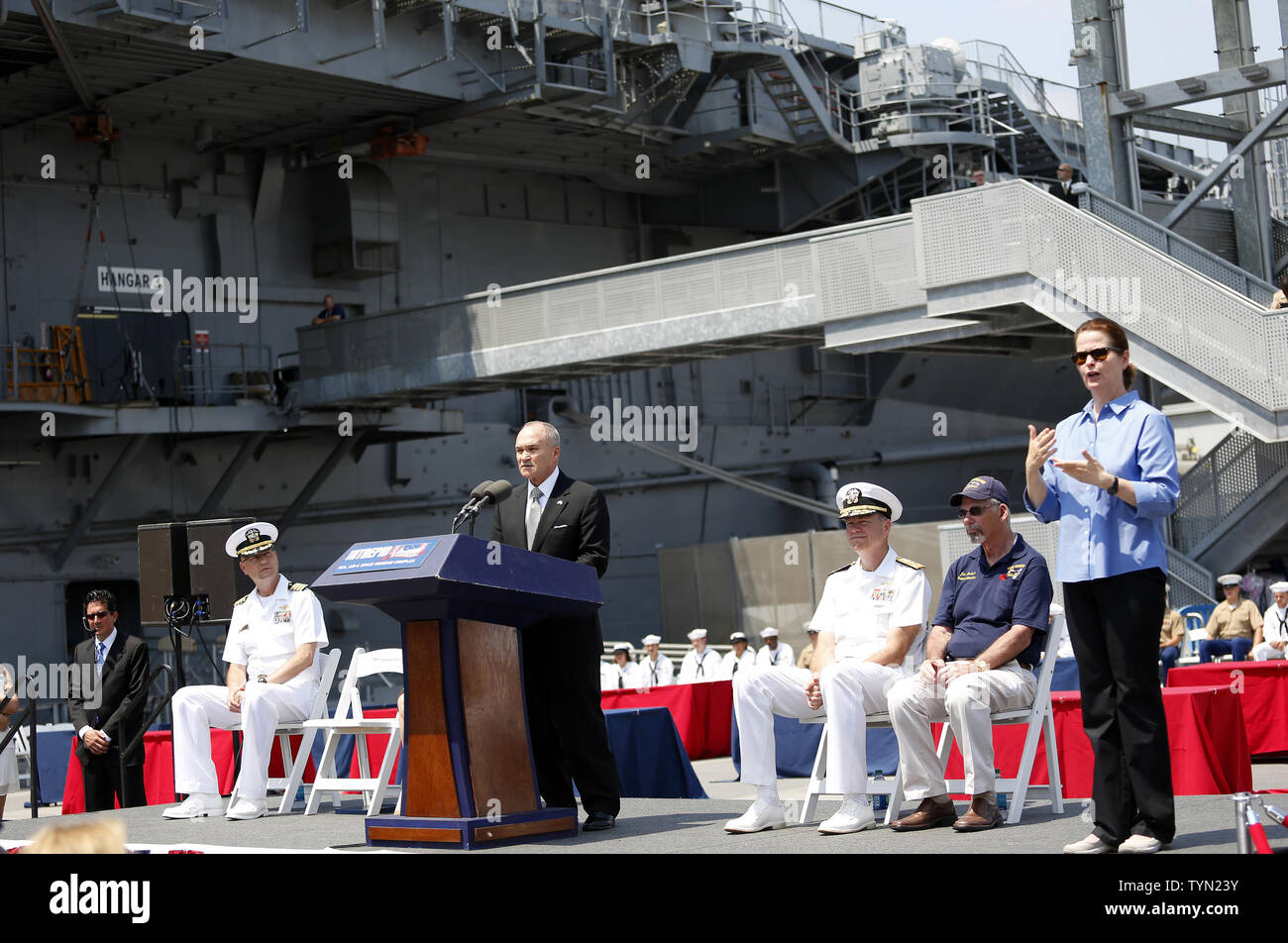 Navy installation command hi-res stock photography and images - Alamy