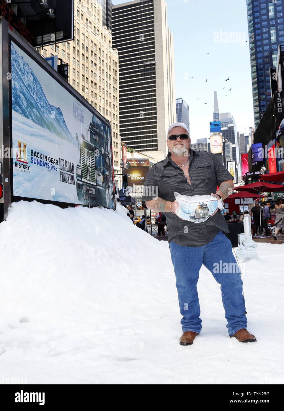 Hugh rowland hi-res stock photography and images - Alamy