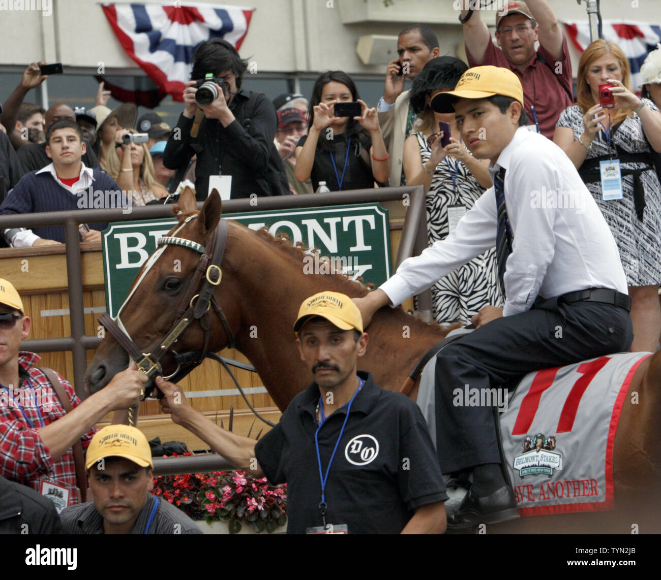 Retired jockey hi-res stock photography and images - Alamy