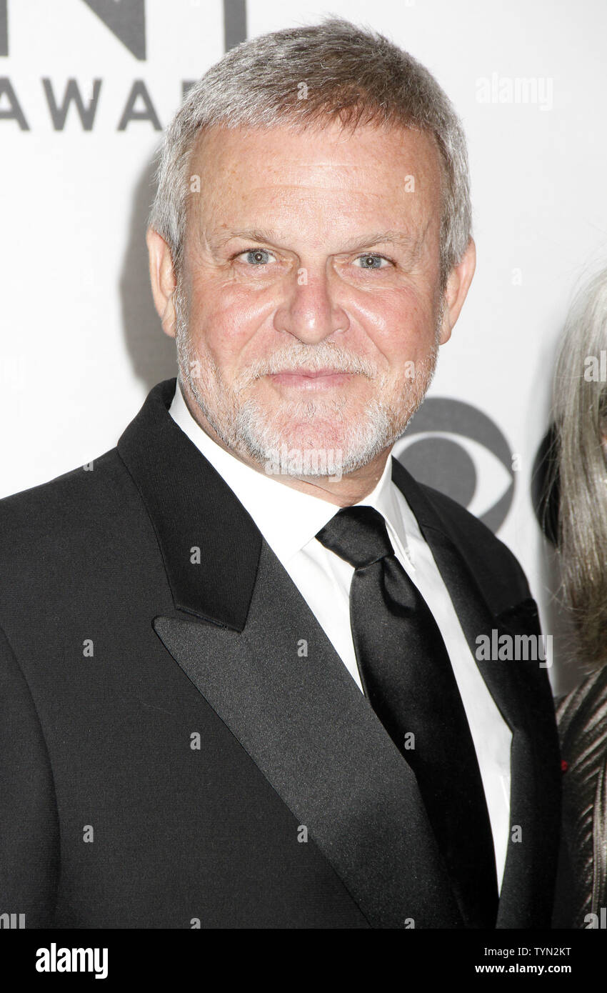 Ron Raines's Instagram, Twitter & Facebook on IDCrawl