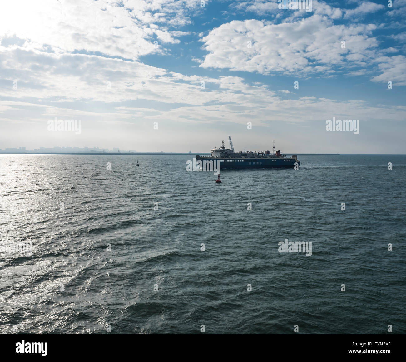 Sky and cruise means of transport hi-res stock photography and images ...