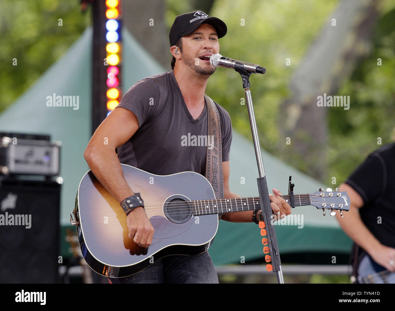 Luke Bryan performs on the Good Morning America Show at the Rumsey ...