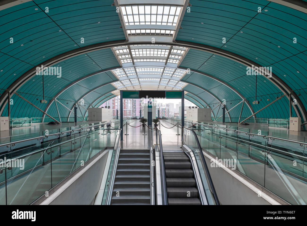 Shanghai Maglev Train Longyang Road Station Platform Stock Photo - Alamy