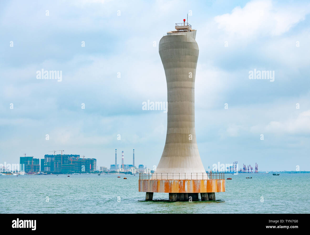 Lighthouse building in Zhanjiang Bay Stock Photo - Alamy