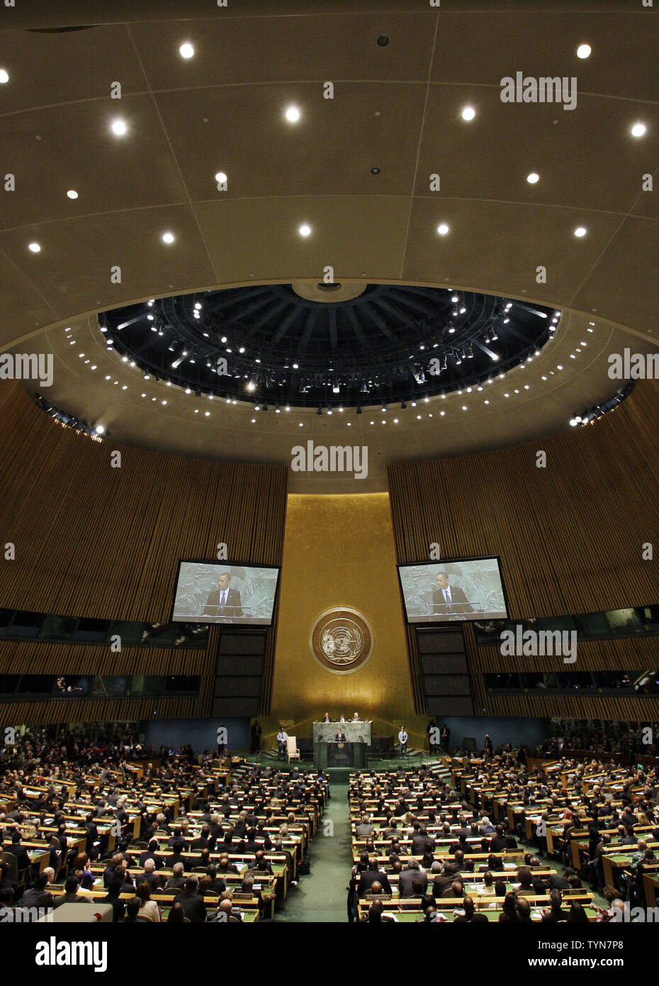 United nations general assembly building 2012 hi-res stock photography ...