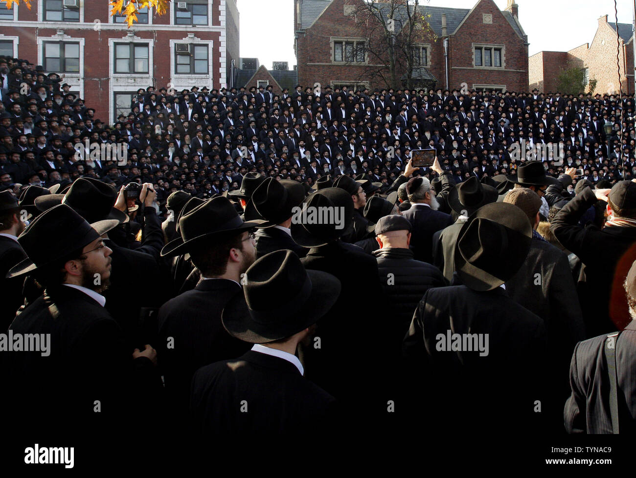 Group of rabbis hi-res stock photography and images - Alamy