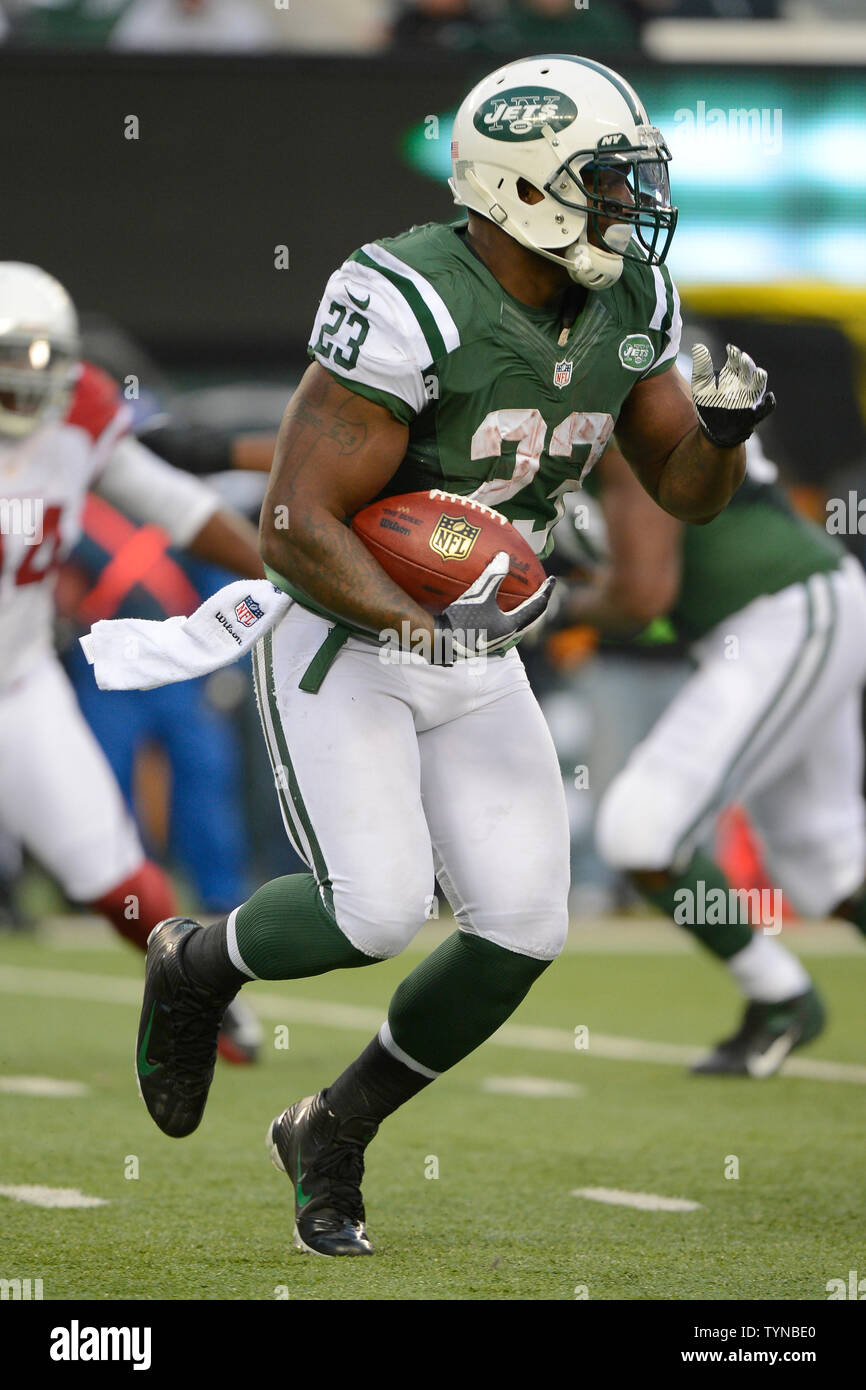 New York Jets running back Shonn Greene (23) carries the ball for a 19 ...