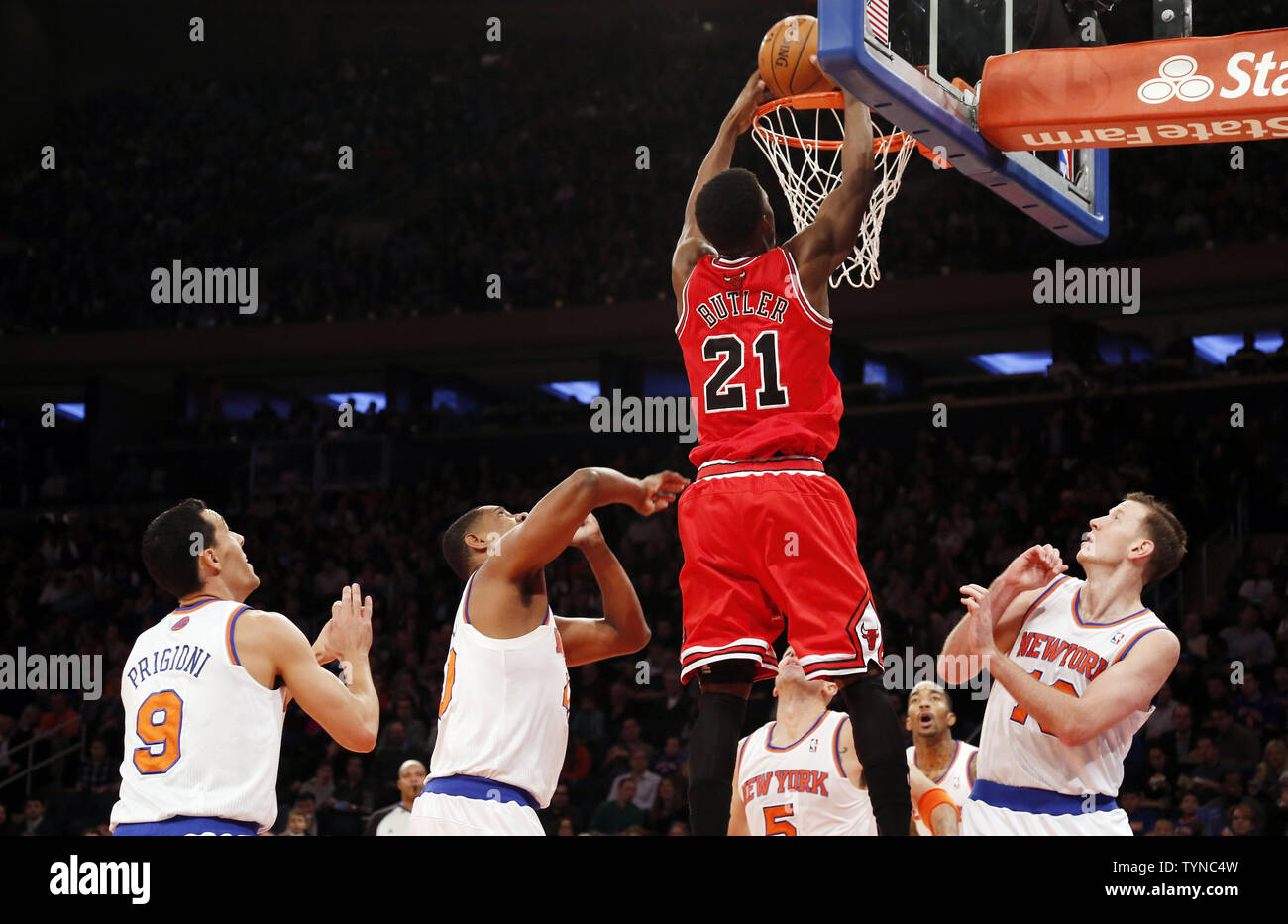 Jimmy Butler Bulls Dunk