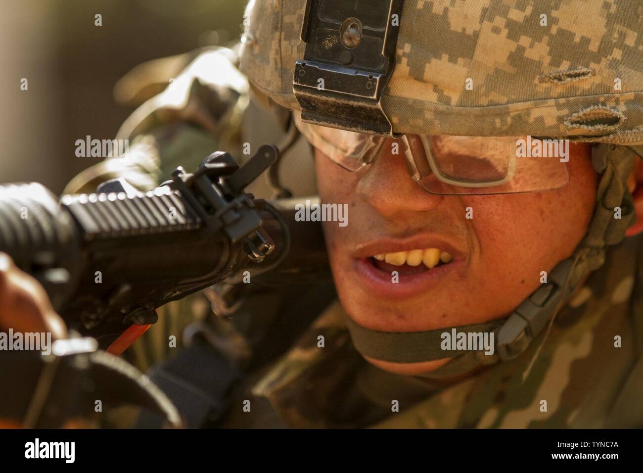 Grenade assault course hi-res stock photography and images - Alamy