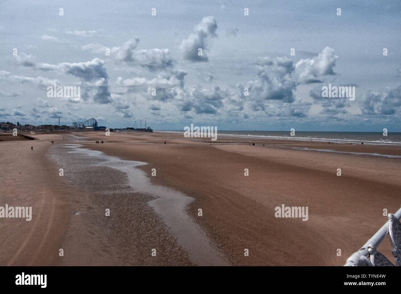 Blackpool deserted beach hi-res stock photography and images - Alamy