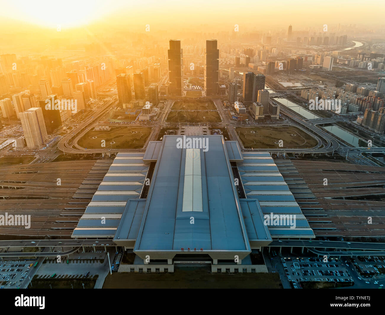 China zhengzhou railway hi-res stock photography and images - Alamy