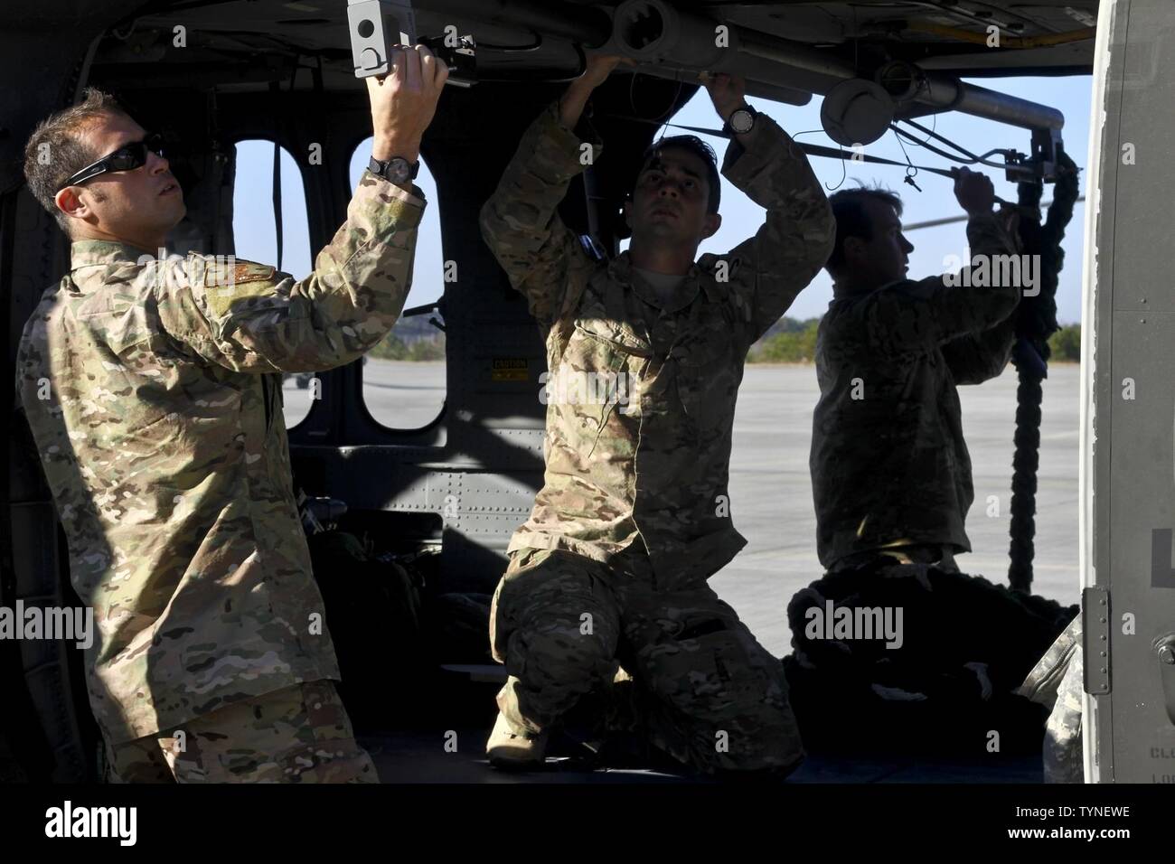 Fast rope insertion and extraction system hi-res stock photography and ...