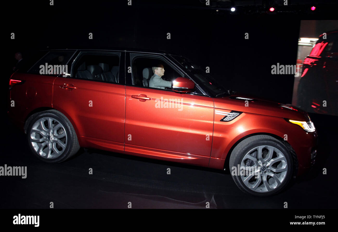 Daniel Craig drives the new Range Rover Sport in advance of the cars ...