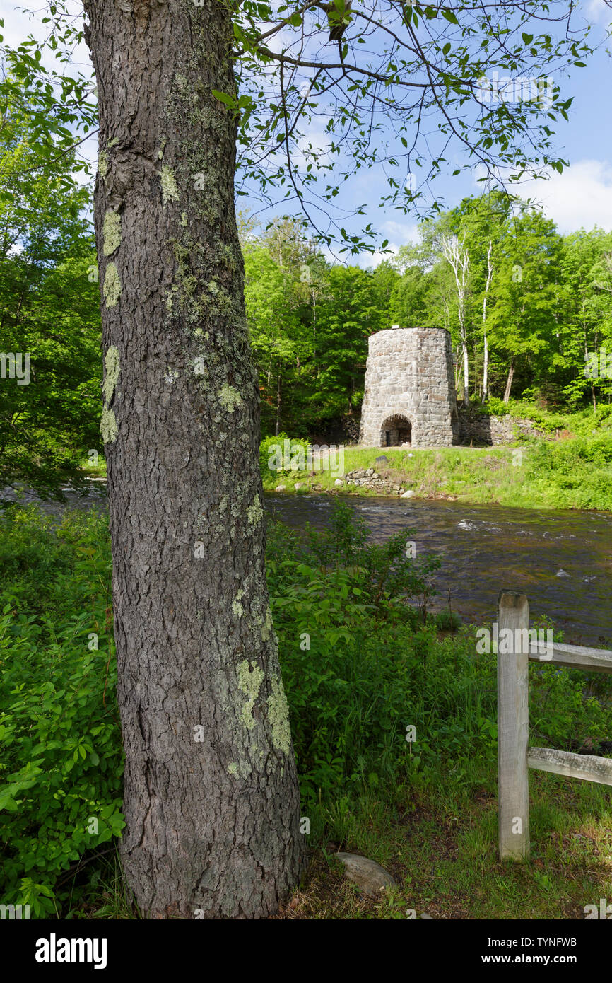 New smelting furnace hi-res stock photography and images - Alamy