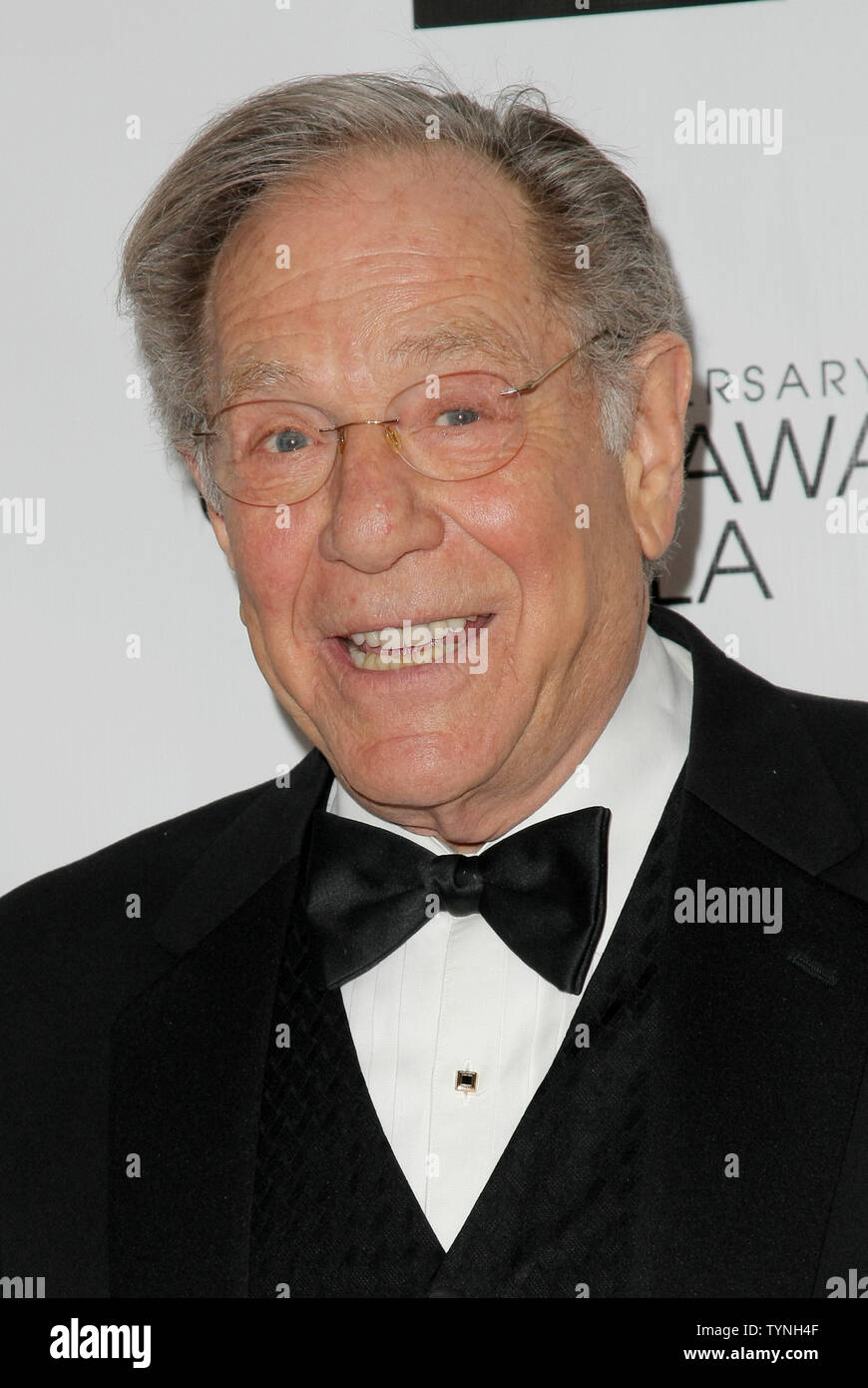 George Segal arrives at the 40th Annual Chaplin Award Gala where Barbra ...