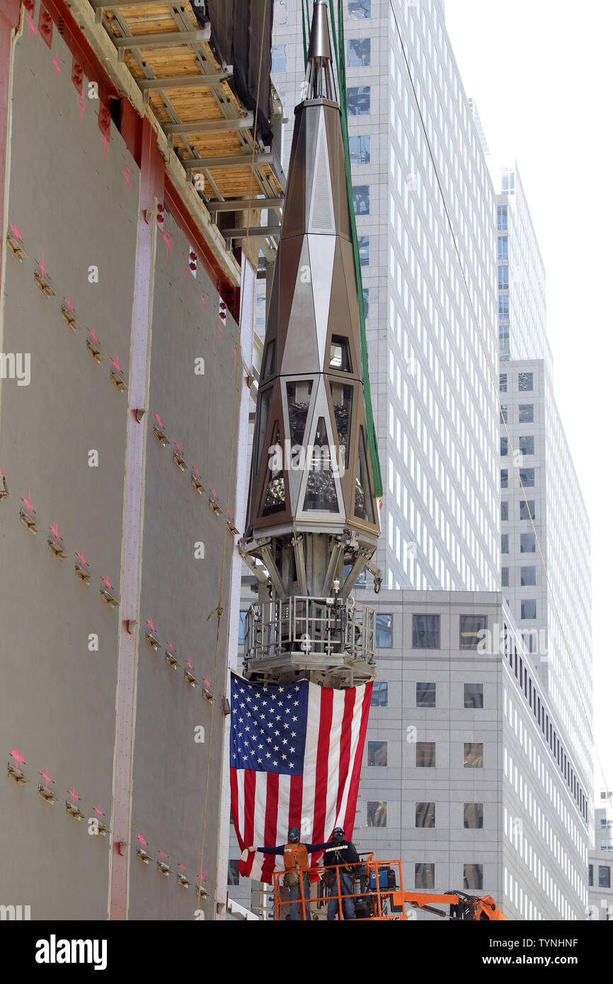 American flag tower crane hi-res stock photography and images - Alamy