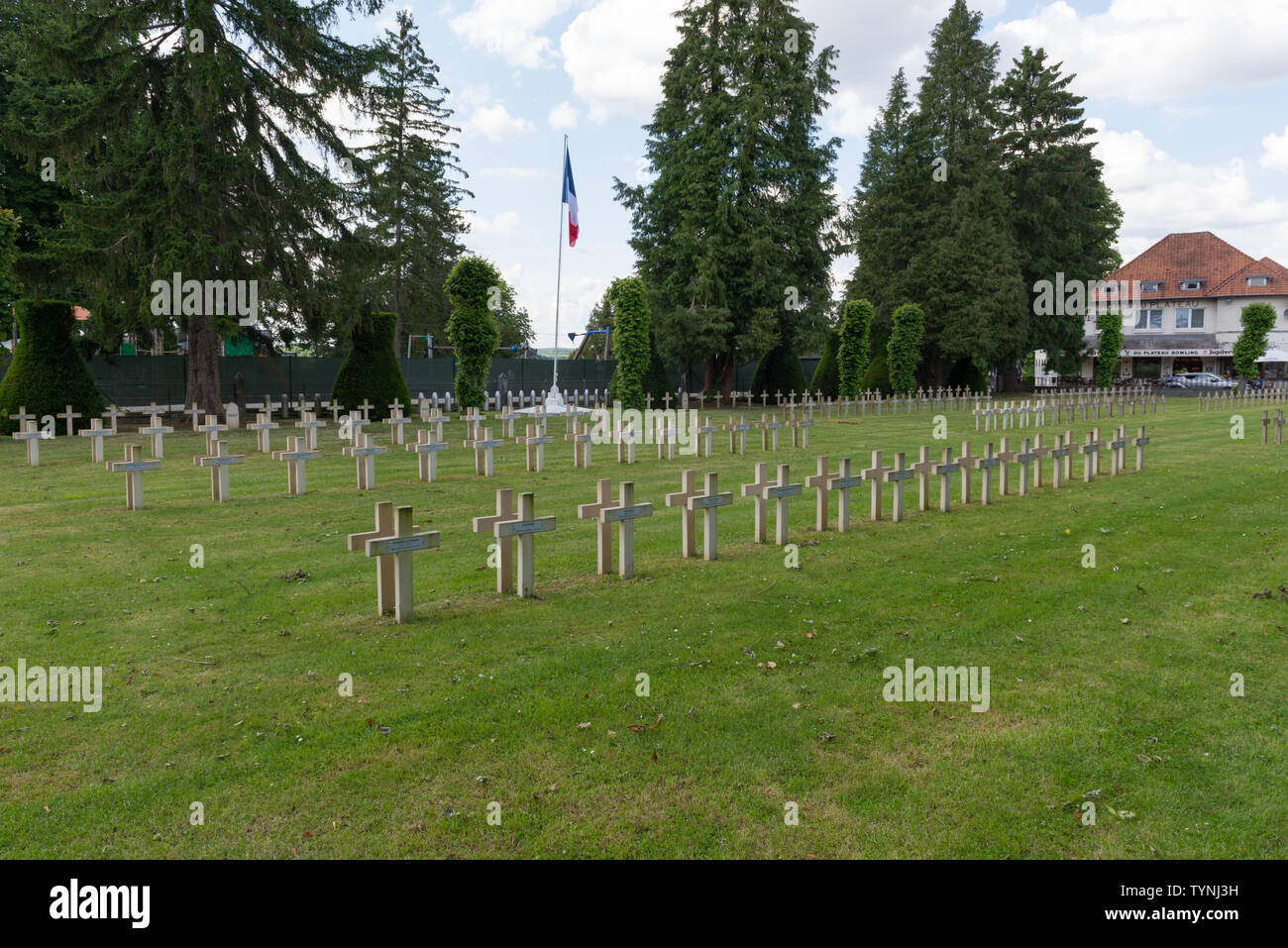 Soldier graveyard world war 1 hi-res stock photography and images - Alamy