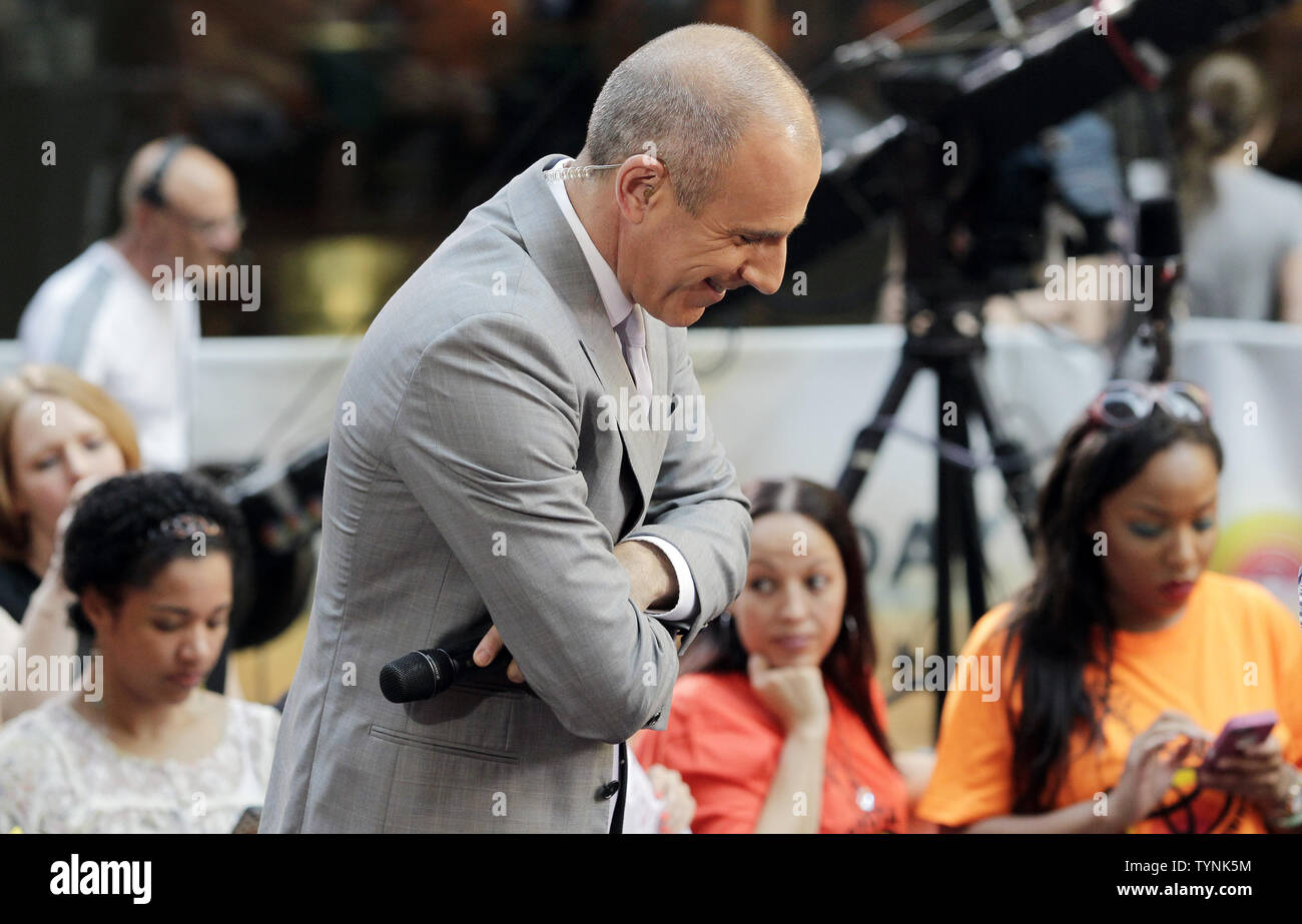 Matt Lauer stands on stage before New Kids On The Block, 98 Degrees ...