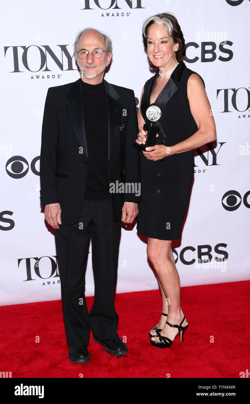 Lighting designers Jules Fisher and Peggy Eisenhauer, winners of Best ...