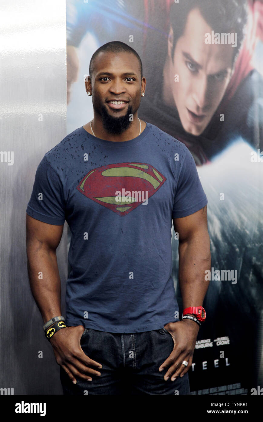 Ahman Green arrives on the red carpet at the Man Of Steel world ...