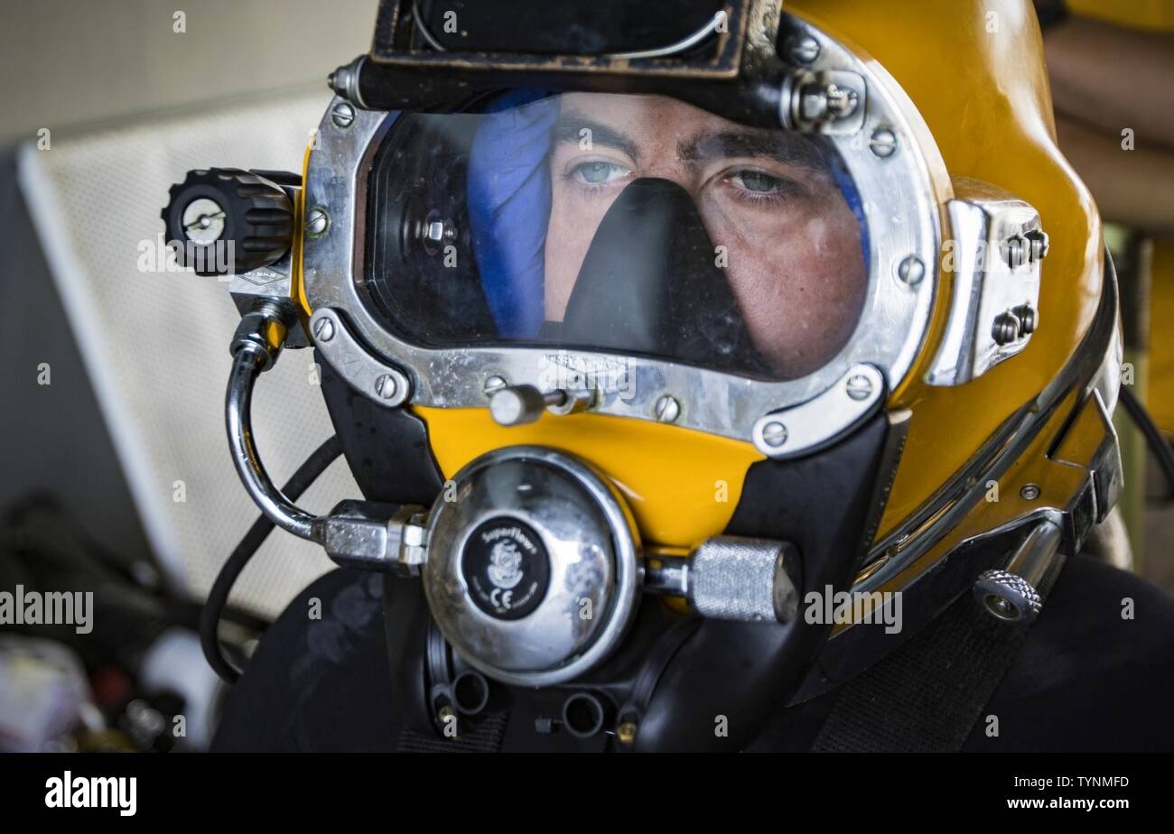A U.S. Army engineer diver with the 511th Engineer Dive Detachment from ...