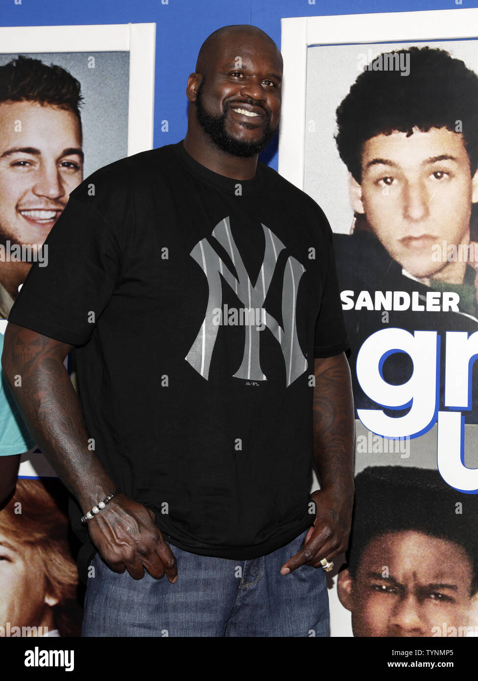 Shaquille O'Neal arrives on the red carpet at a special New York ...