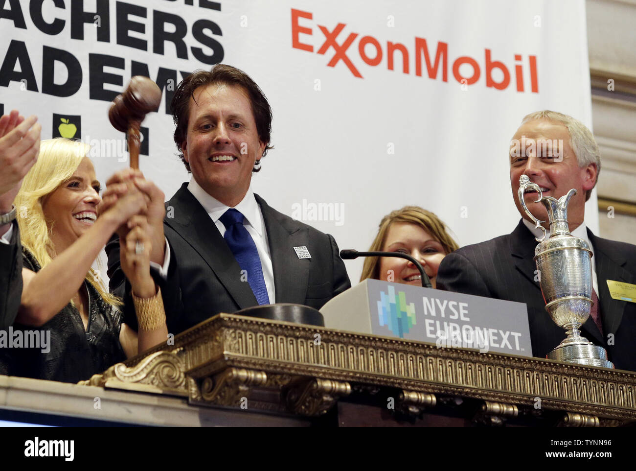 Amy mickelson hi-res stock photography and images - Alamy