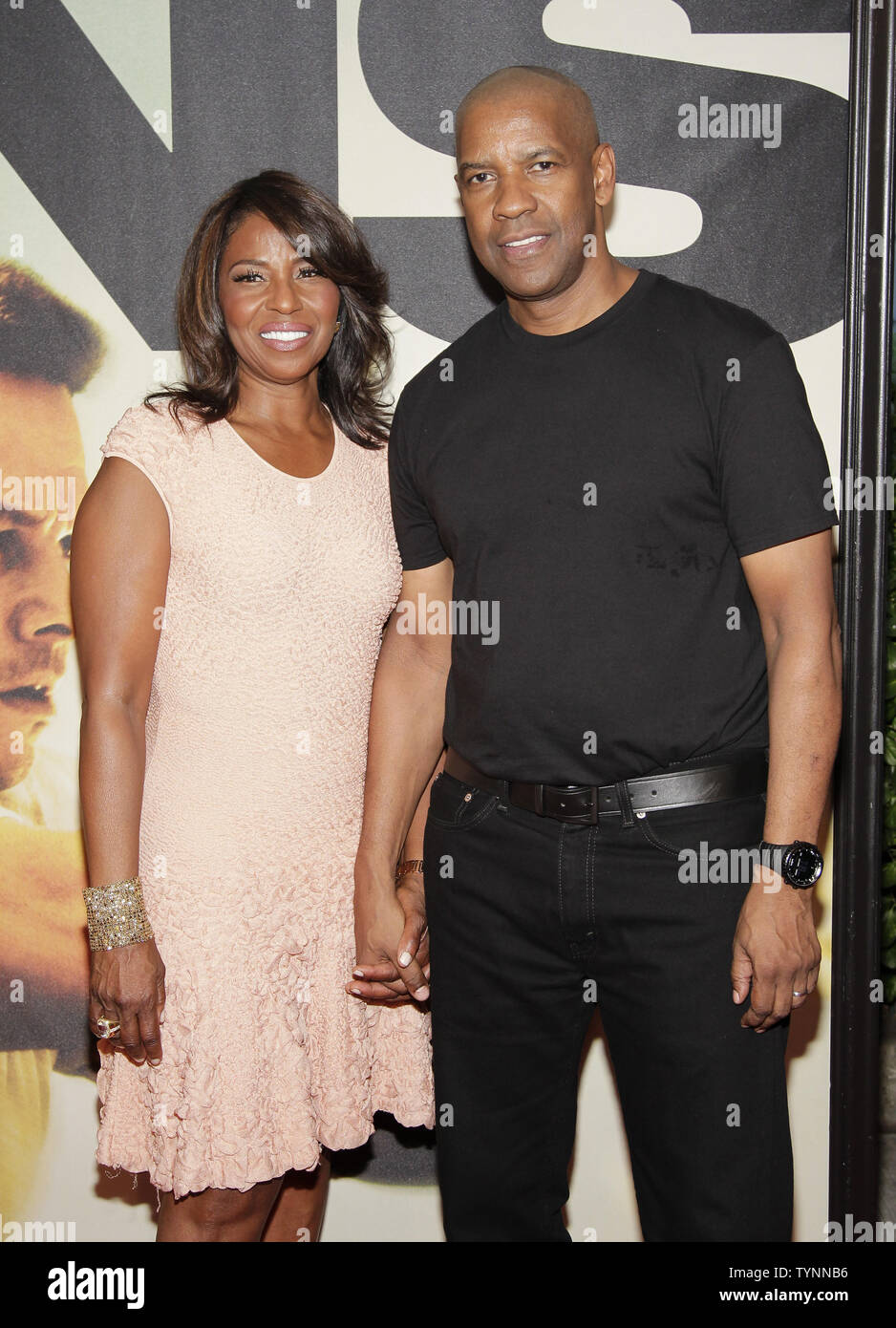 Pauletta Washington and Denzel Washington arrive on the red carpet at ...
