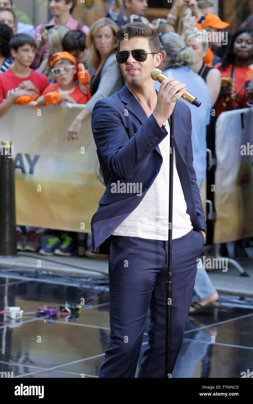 Robin Thicke performs on the NBC Today Show at Rockefeller Center in ...