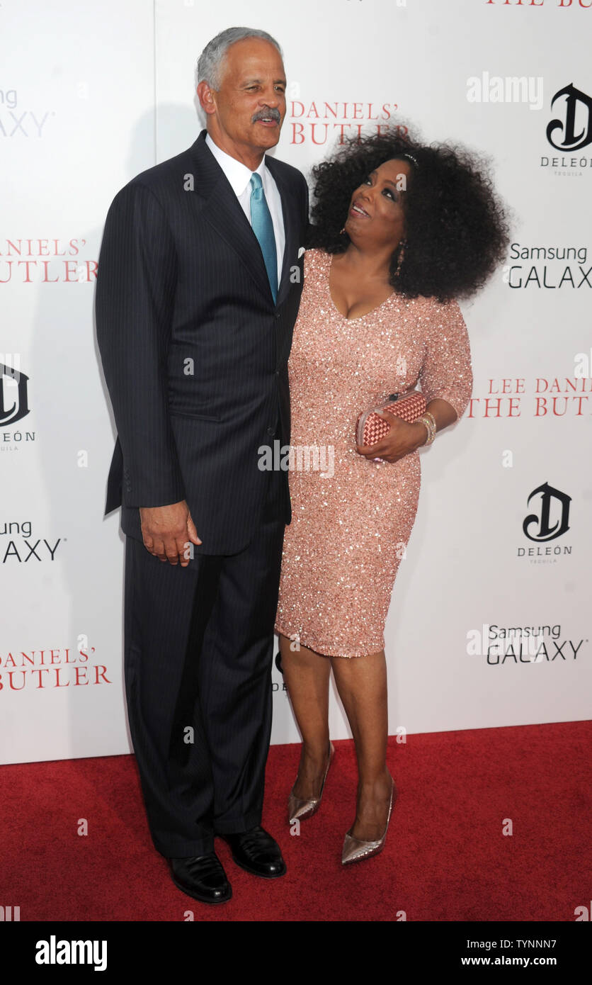 Stedman Graham and Oprah Winfrey arrive on the red carpet at Lee ...
