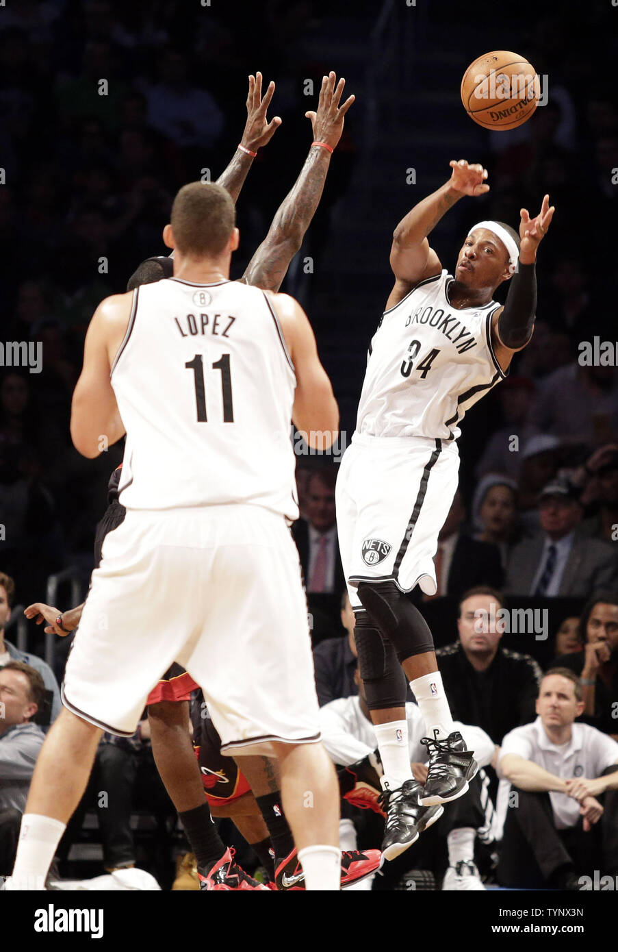 Paul pierce brooklyn nets hi-res stock photography and images - Alamy