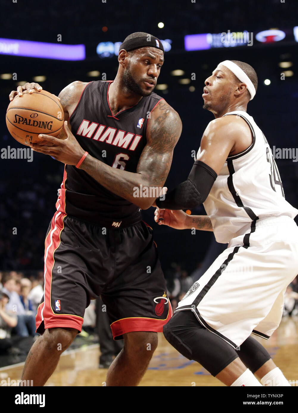 Paul pierce brooklyn nets hi-res stock photography and images - Alamy