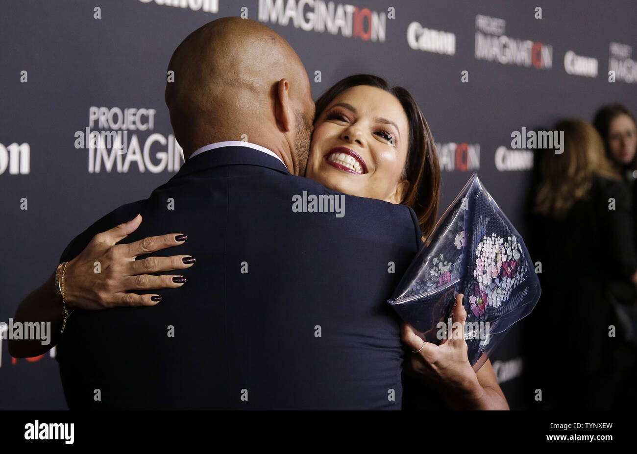 Eva Longoria and Amaury Nolasco arrive on the red carpet at the ...