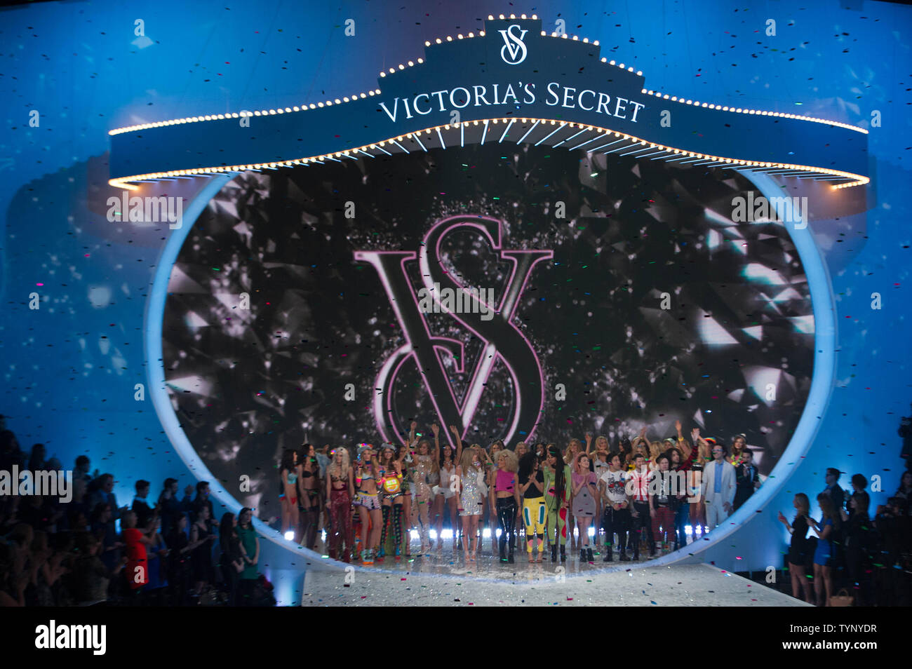 Miranda kerr victorias secret hi-res stock photography and images - Alamy