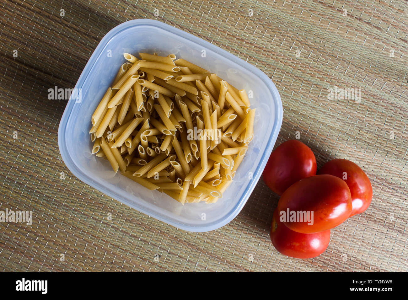Short cut pasta hi-res stock photography and images - Alamy