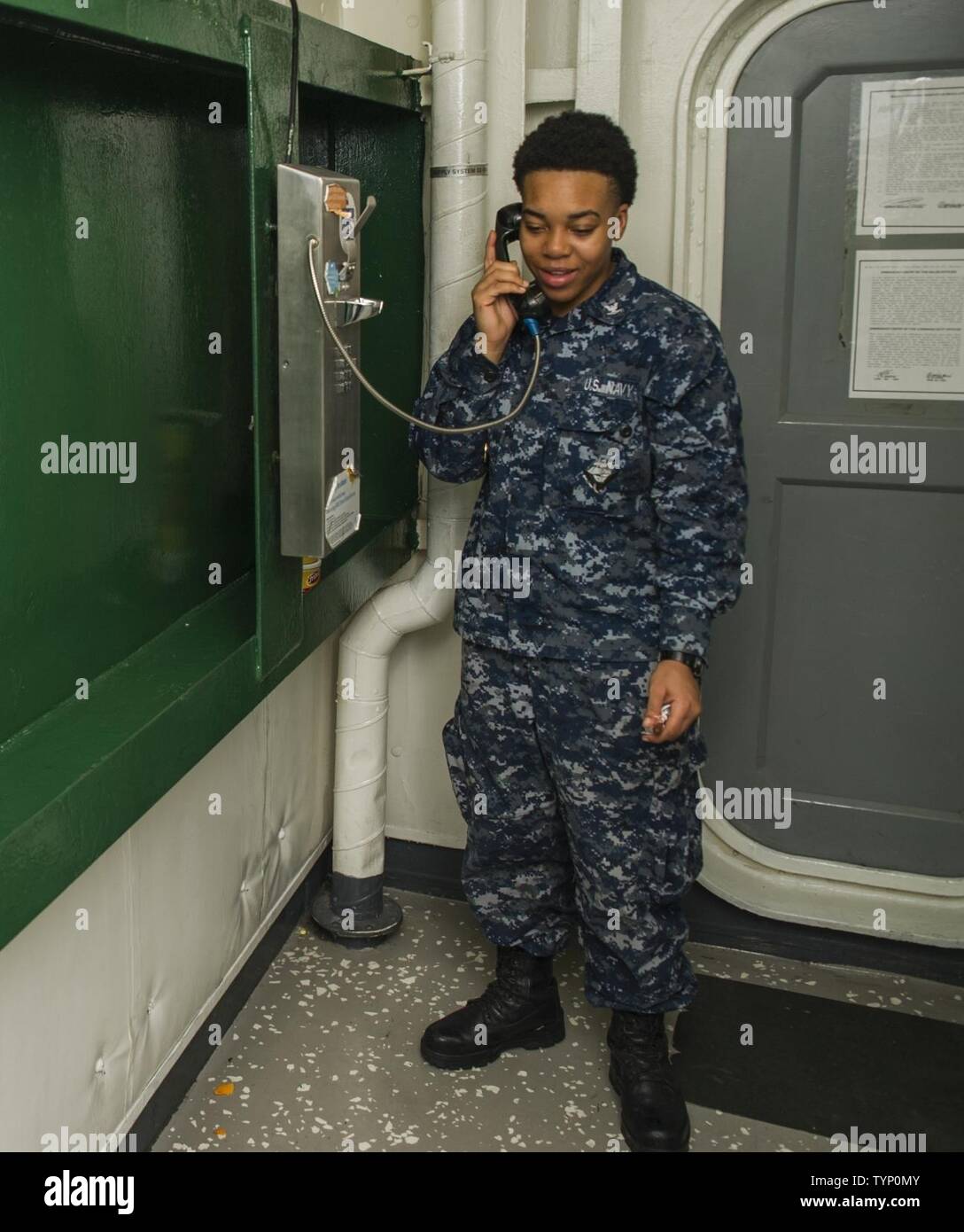 GULF (Nov. 20, 2016) Petty Officer 3rd Class Vashti Walters, from Tampa ...