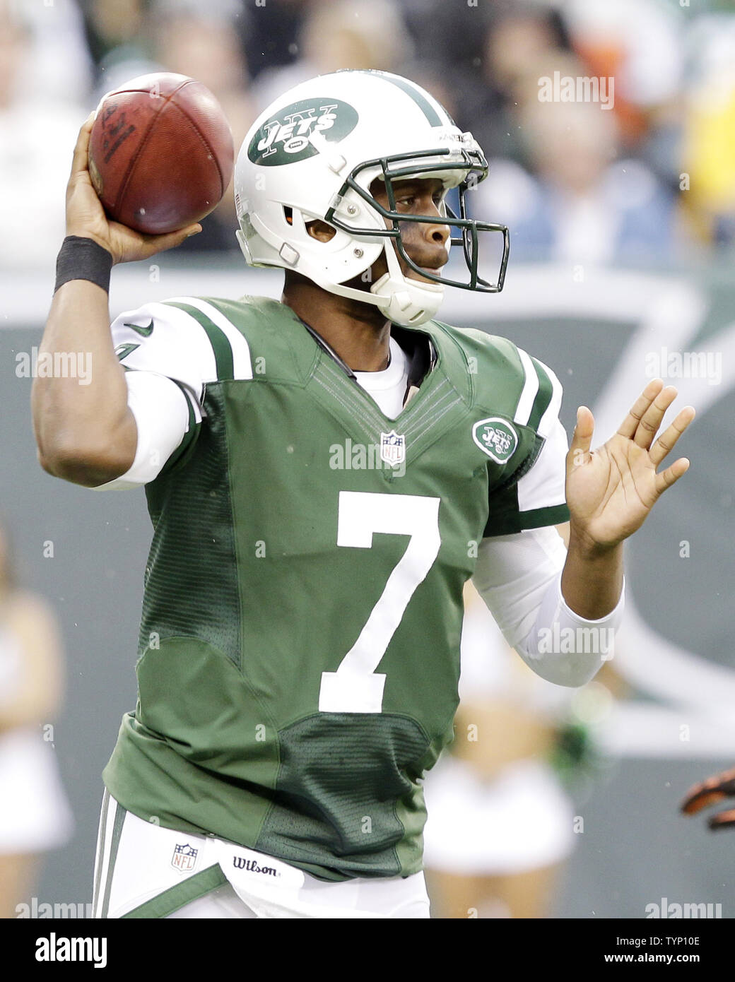 Geno smith browns hi-res stock photography and images - Alamy