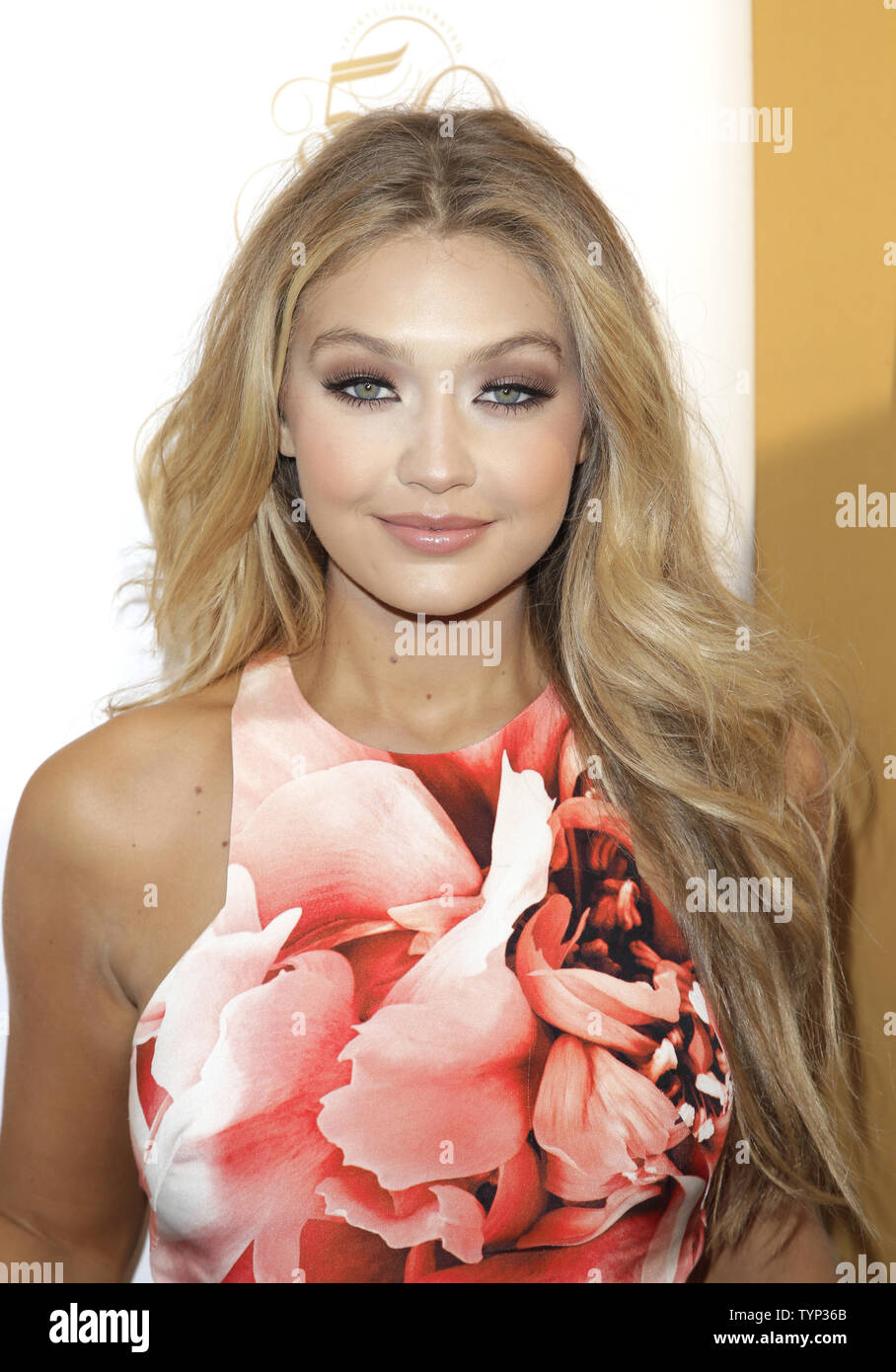 Gigi Hadid arrives on the red carpet at the Sports Illustrated Swimsuit ...