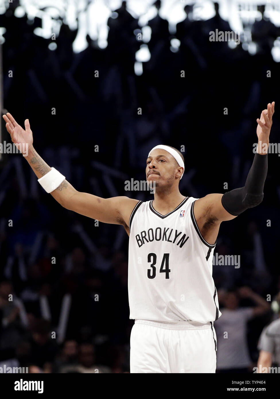 Paul pierce brooklyn nets hi-res stock photography and images - Alamy