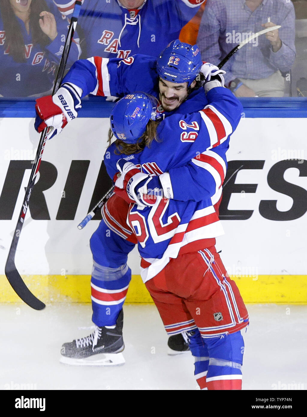 New York Rangers Carl Hagelin celebrates with Brian Boyle after he ...