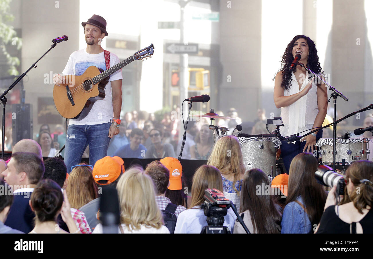 Jason Mraz performs on the NBC Today Show at Rockefeller Center in New ...