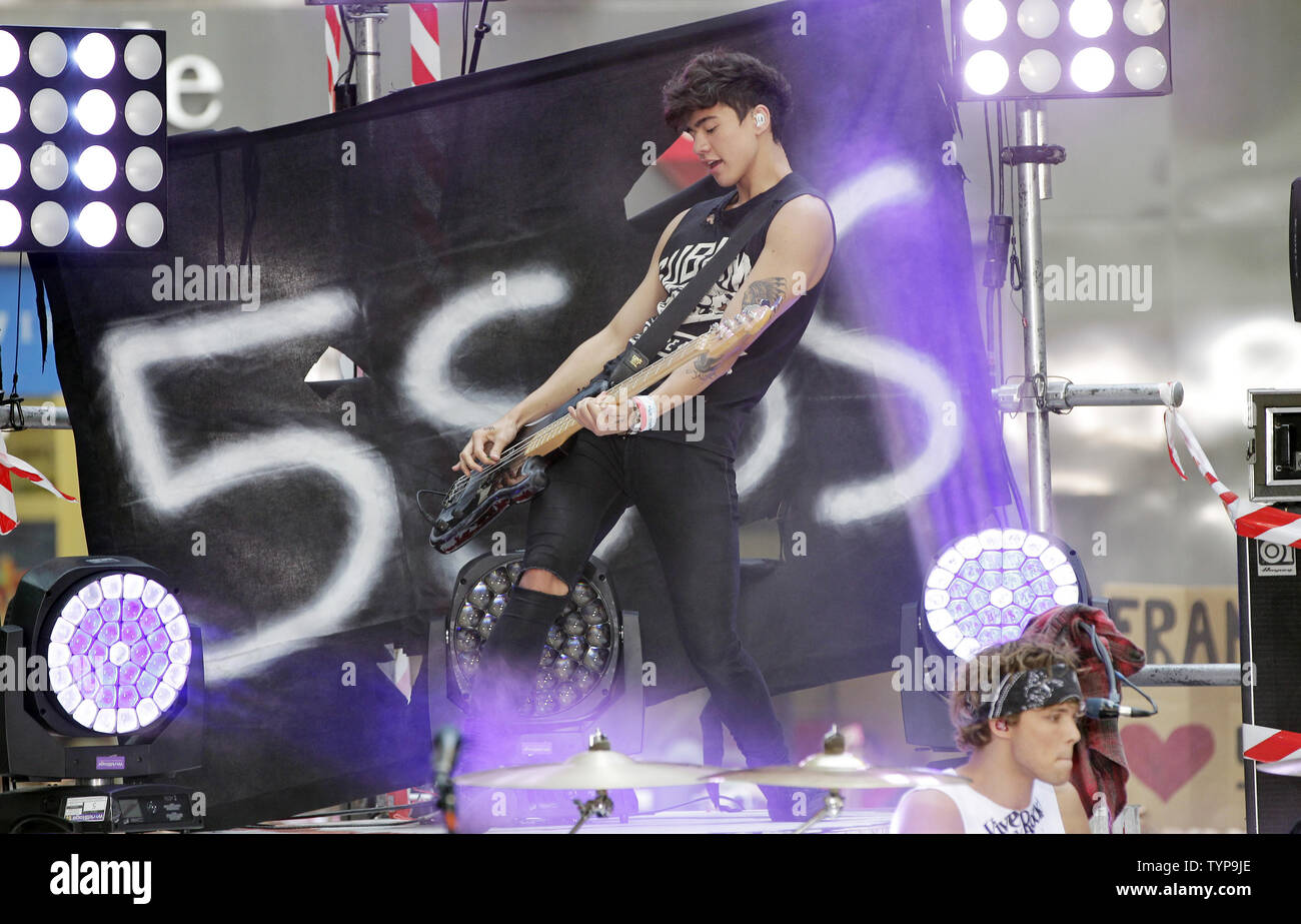 Australian pop punk band hi-res stock photography and images - Alamy