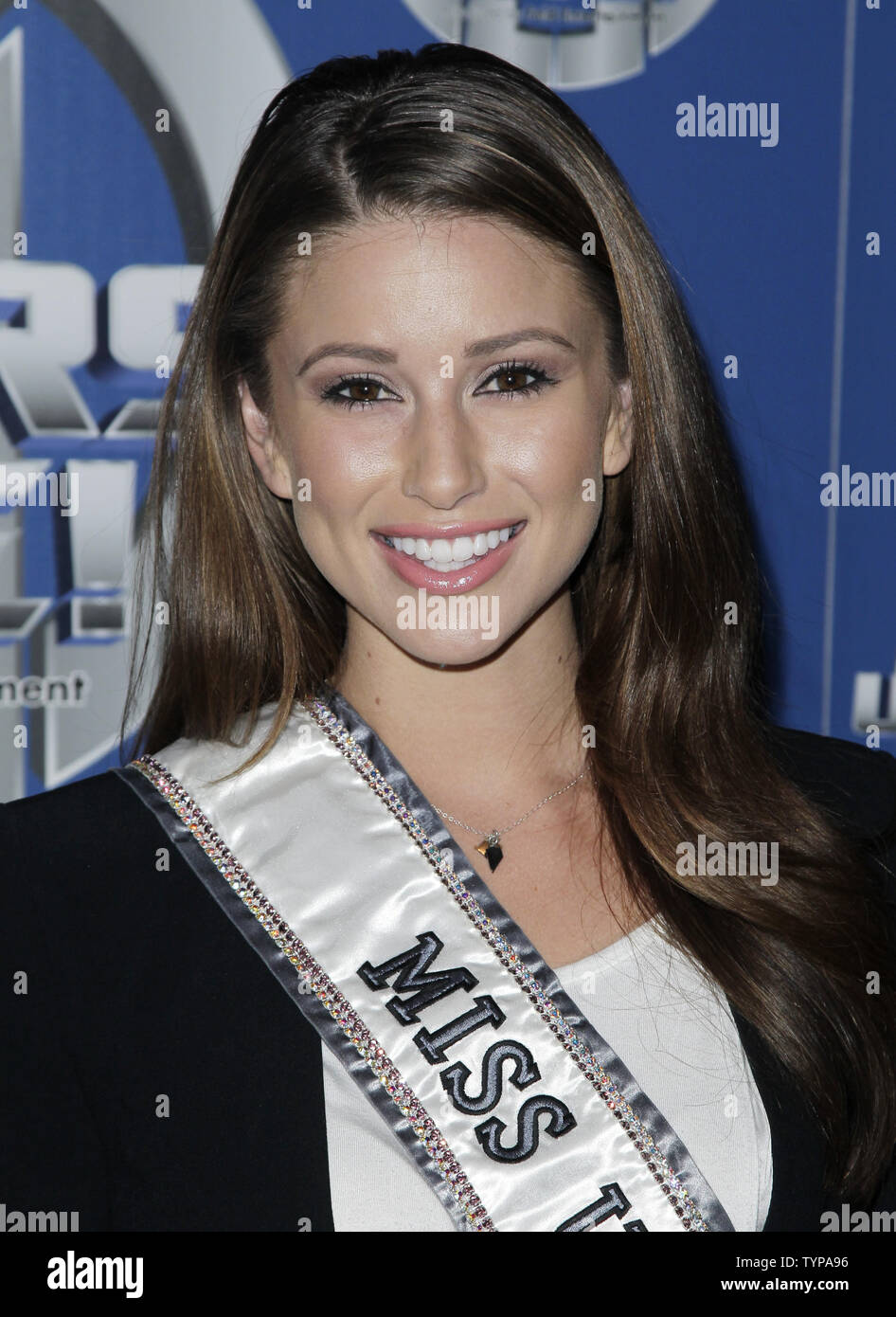 Miss USA Nia Sanchez arrives on the red carpet at Marvel Universe Live ...