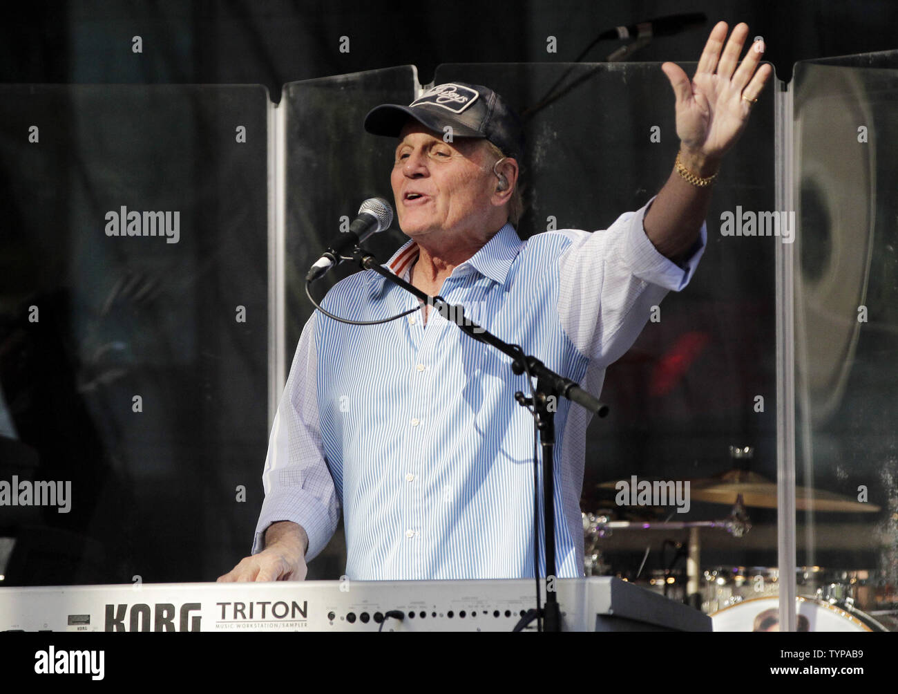 Bruce Johnston and The Beach Boys perform on Fox & Friends All American ...
