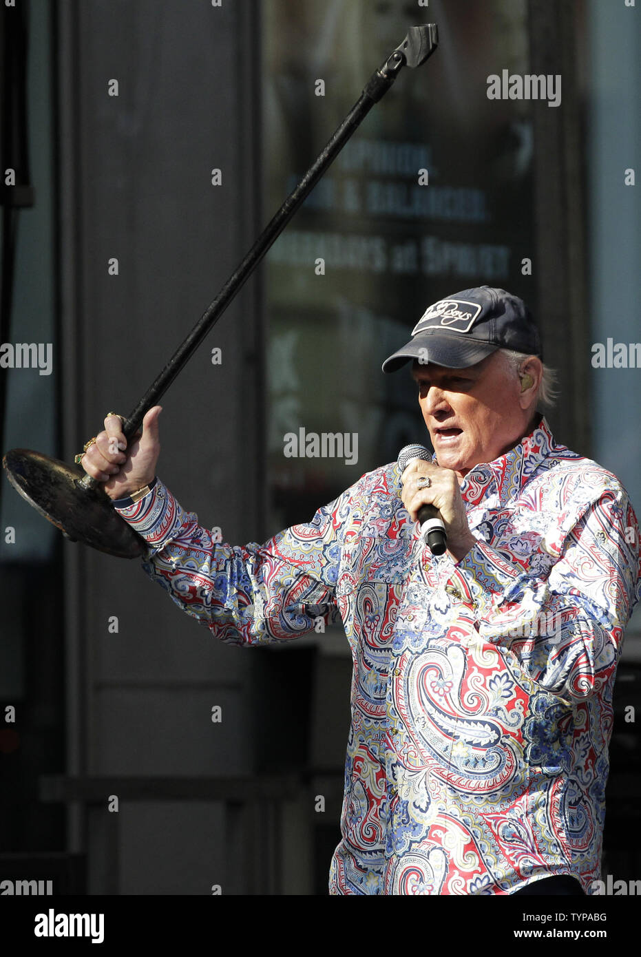 Mike Love and The Beach Boys perform on Fox & Friends All American ...