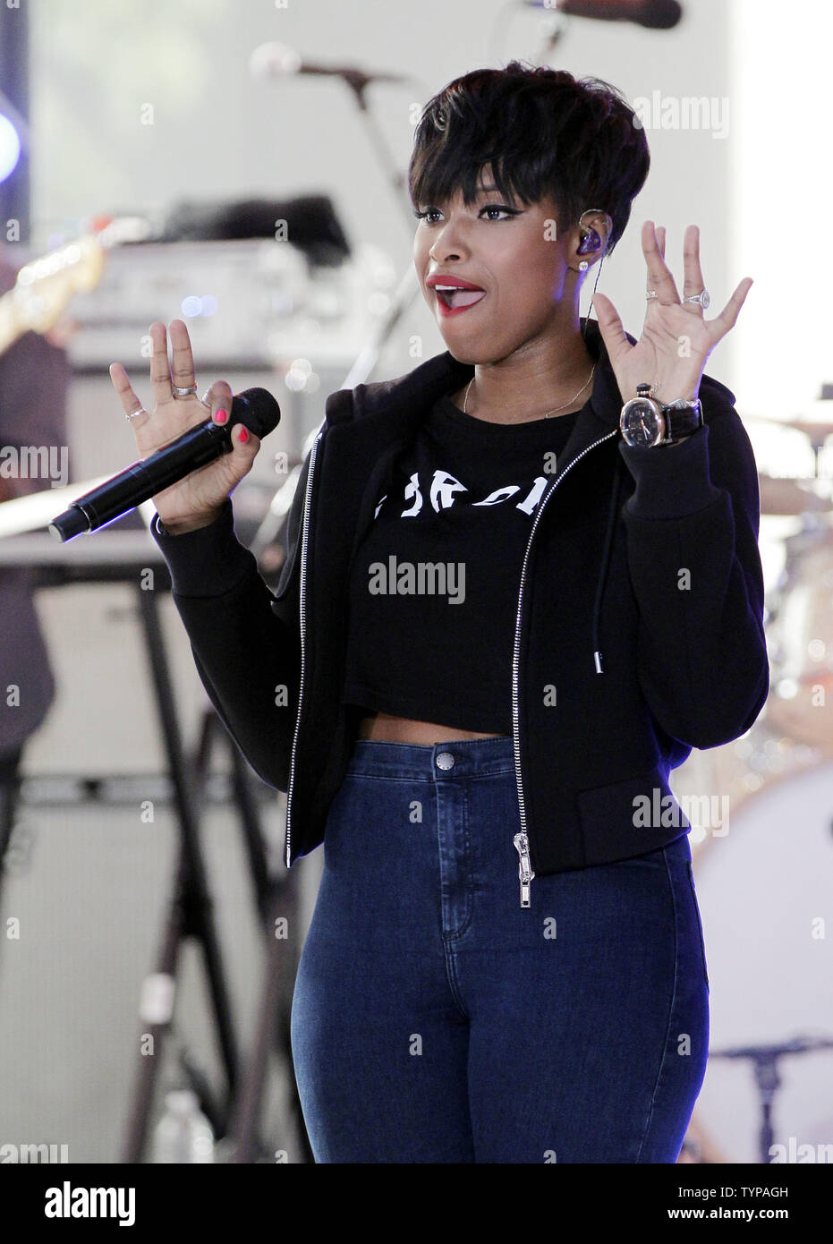 Jennifer Hudson performs on the NBC Today Show at Rockefeller Center in ...